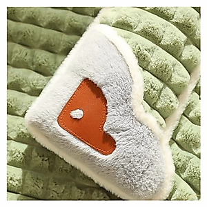 Winter Warm Dog Mat Pet Luxury Sofa Small and Medium Dog Plaid Bed Cats and Dogs Plush Sleeping Removable Washable Pet Bed Pet Mat Super Soft Warm Dog Sleeping Mat Washable Non-Slip Warm Pet Mat Fluff