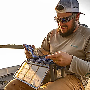 Flambeau Outdoors Zerust MAX Waterproof Blade Krate | 21 Removable Bladed Lure Anti-Corrosion Zerust Folders, Individually Protect and Store Spinnerbaits, Chatterbaits, Bladed Lures, 14" x 6.4" x 5.3"