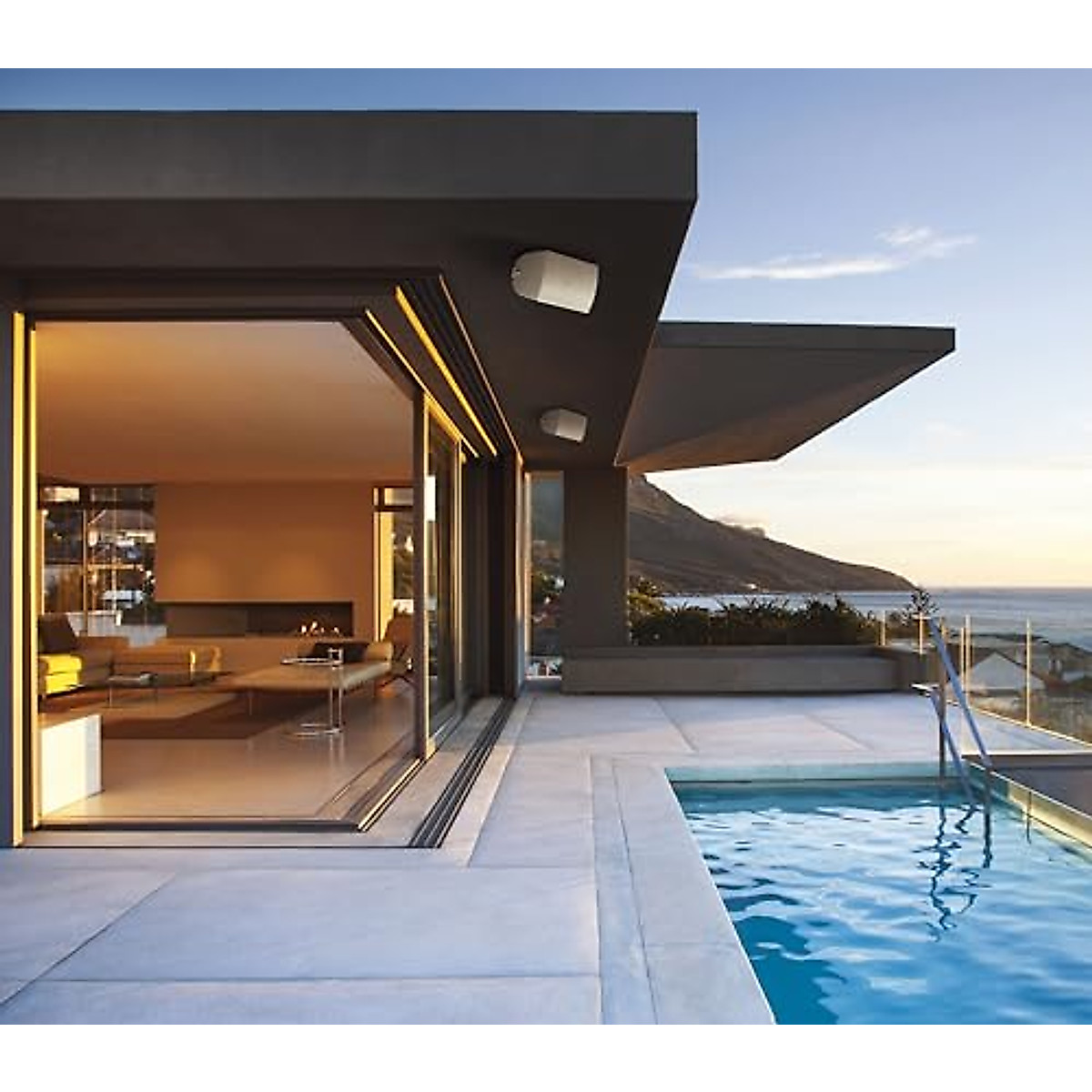 YAMAHA NS-AW294BL Indoor/Outdoor 2-Way Speakers (Black,2)