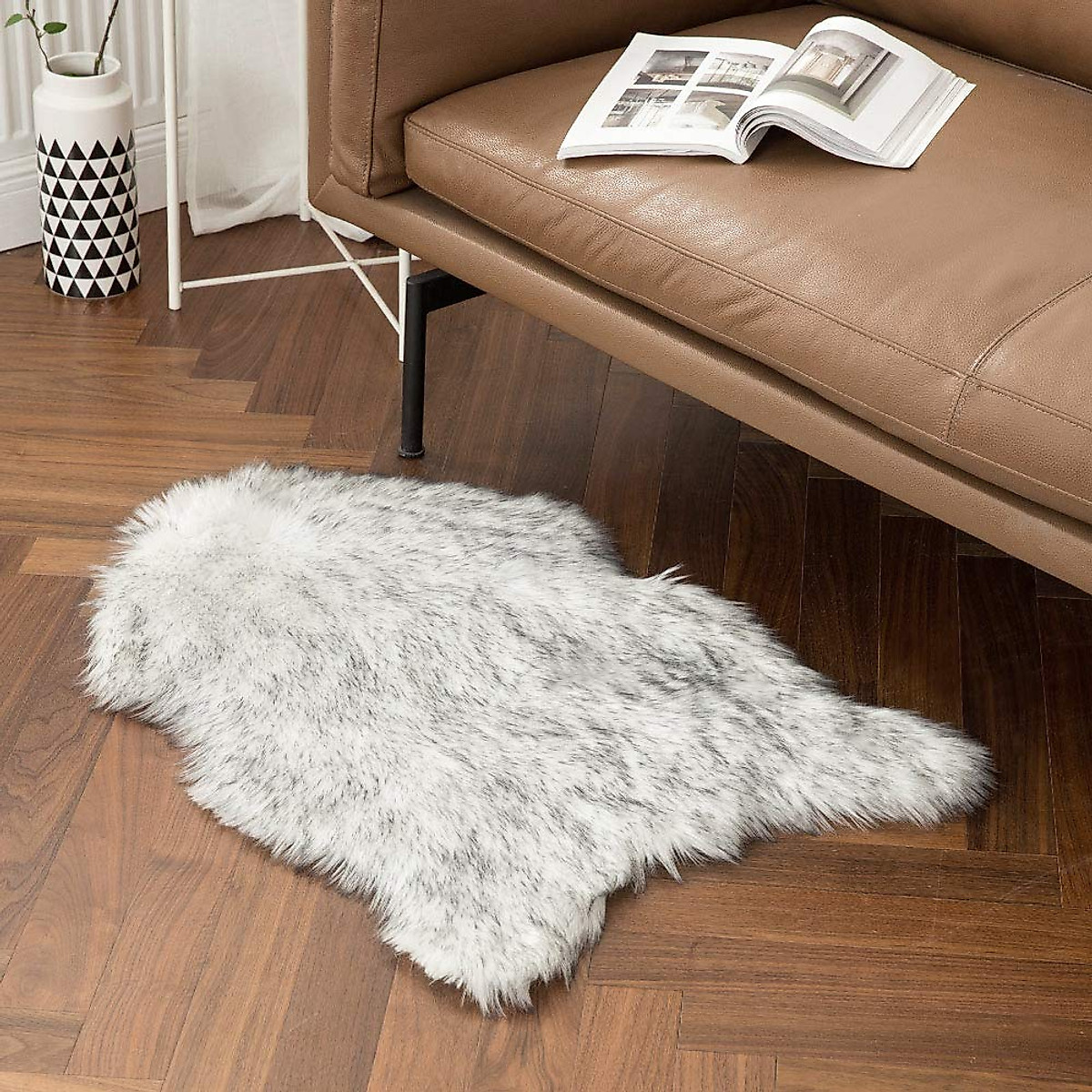 MIULEE Fluffy Rug Soft Shaggy Faux Fur Area Rug Luxury Plush Sheepskin Carpet for Bedroom Living Room Sofa Chair 2 x 3 Feet, Gradient Grey