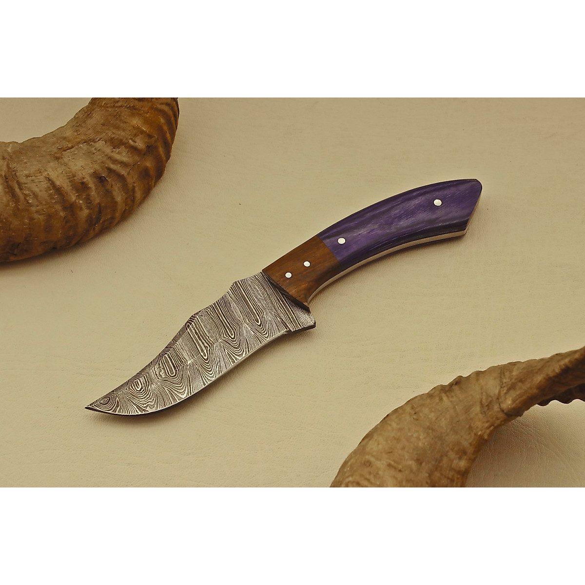 Handmade Damascus Steel Hunting Camping Skinner Knife - Rose Wood Handle Comes With Pure Leather Sheath