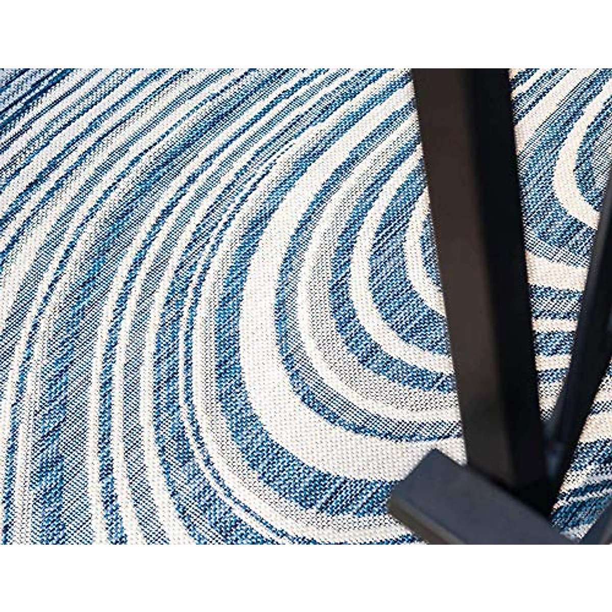 Unique Loom Outdoor Modern Collection Area Rug - Pool (2' x 6' 1" Runner, Blue/ Ivory)