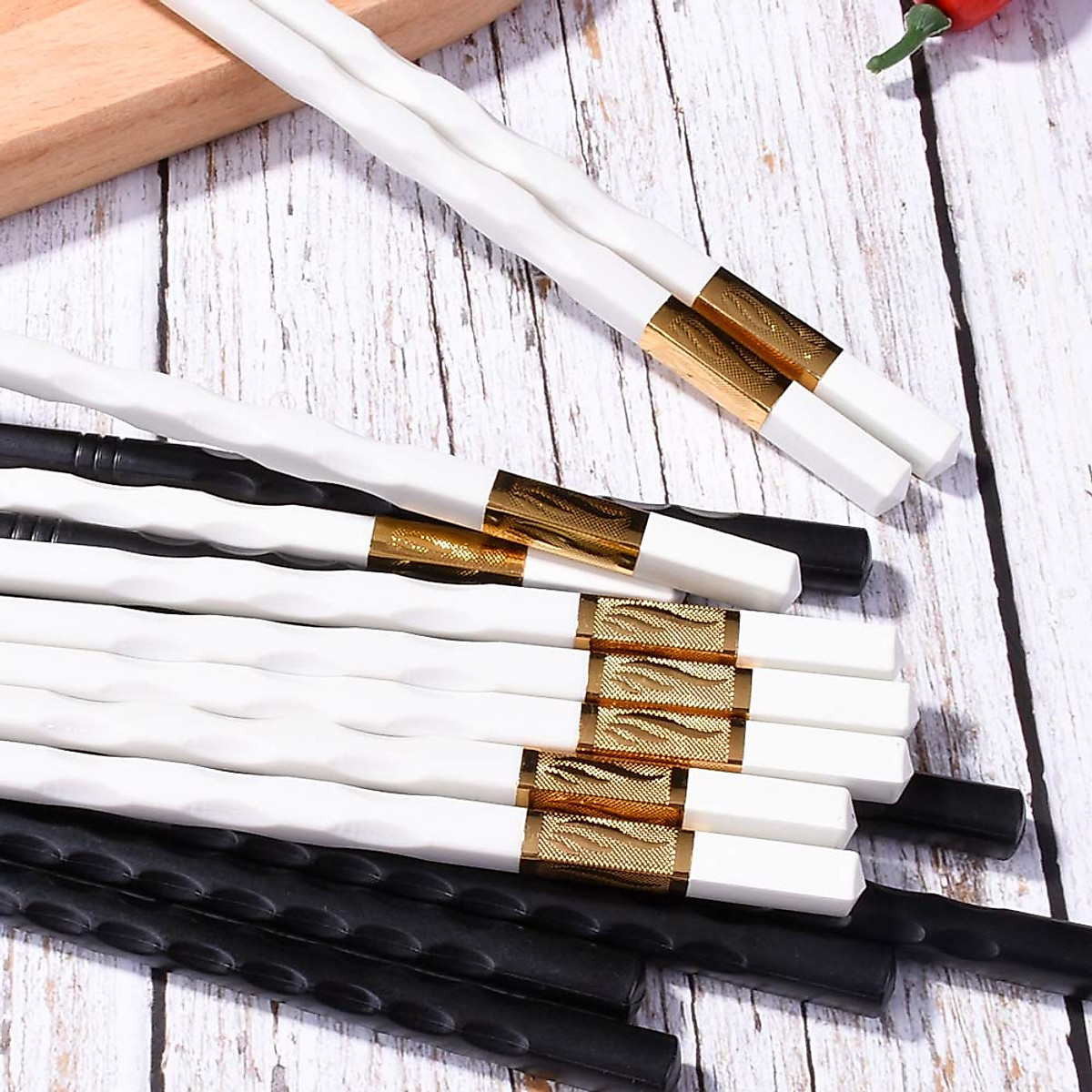 Whitenesser 5 Pairs White Chopsticks, Reusable Japanese Chinese Korean Chop Sticks Dishwasher Safe, 9.5" Chopsticks (White)