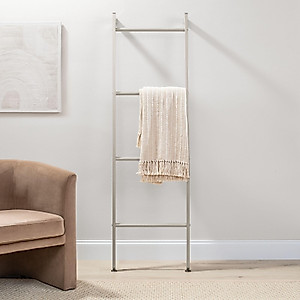 mDesign Metal Leaning Blanket and Towel Ladder - Blanket Ladder for Bedroom and Towel Ladder for Bathroom - Throw/Quilt Display Holder Rack - Nursery Wall Ladder - Blanket Ladder Decor - Satin