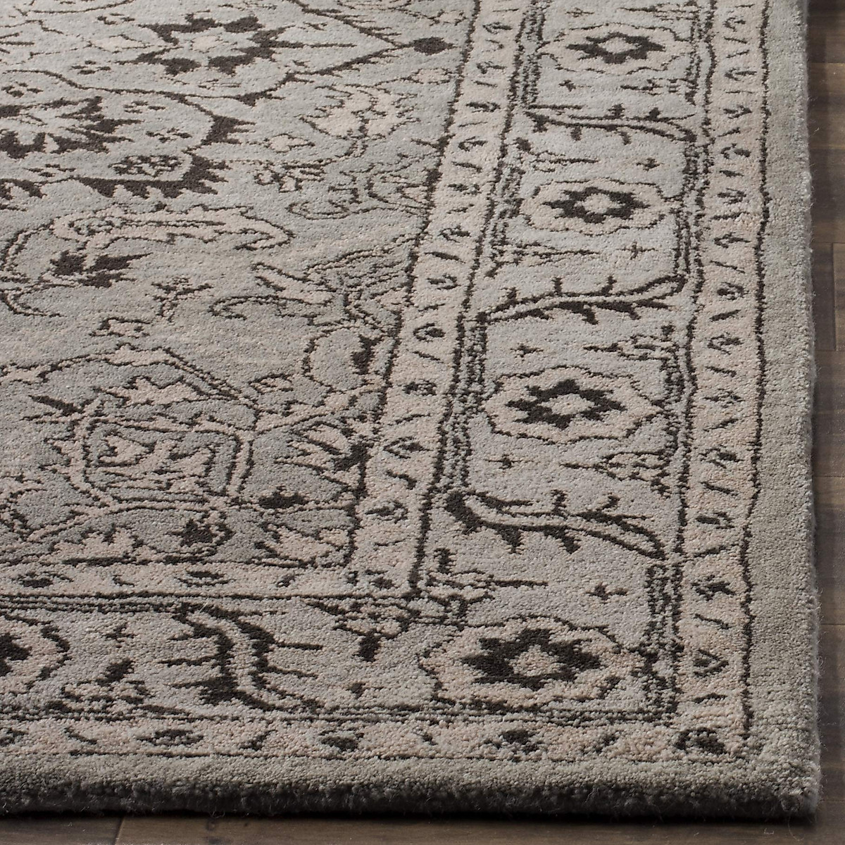 SAFAVIEH Antiquity Collection 2' x 3' Grey/Beige AT58A Handmade Traditional Oriental Premium Wool Accent Rug