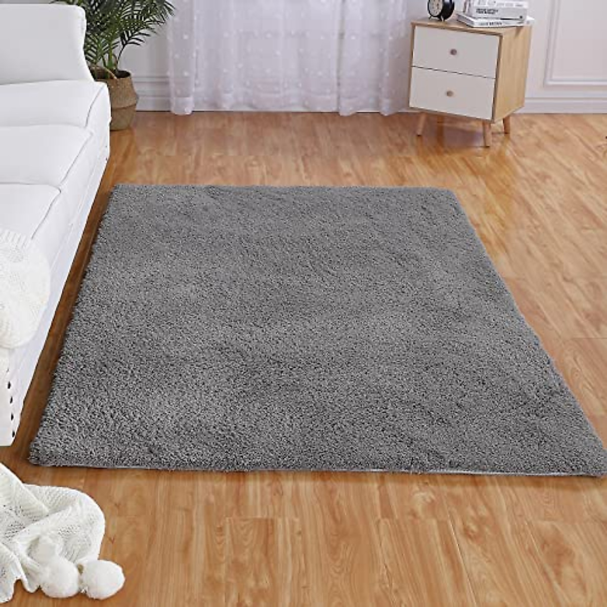 CAROMIO Soft Shaggy Rugs Plush Indoor Modern Faux Fur Area Rugs for Bedroom Luxury Fluffy Carpets Non-Slip Nursery Rugs Shag Rug Home Decor for Living Room Floor Kids Rooms, Light Grey, 4' x 6'