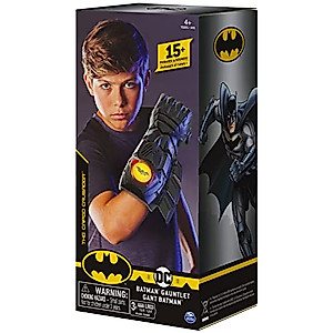 DC Comics BATMAN, Interactive Gauntlet with Over 15 Phrases and Sounds, Kids Toys for Boys Aged 4 and Up