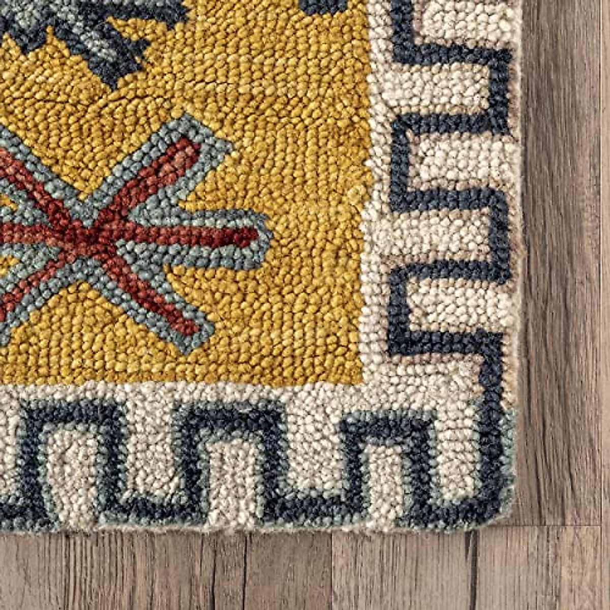 nuLOOM Larisa Bohemian Handmade Wool Area Rug, 5' x 8', Yellow
