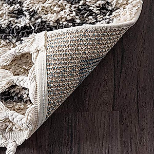 nuLOOM Mackie Moroccan Tasseled Shag Area Rug