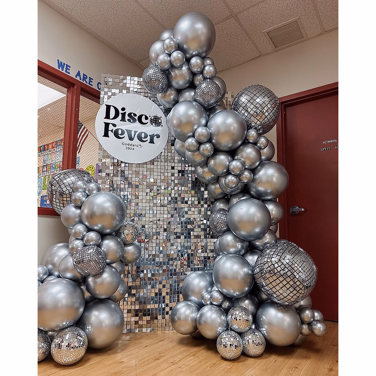 HYHJBLN 26Pcs Disco Ball Balloons Different Sizes- 4D Large Disco Balloons 22 18 15 10 Inch Metallic Silver Disco Mylar Foil Balloons Round Balloons for 70s 80s 90s Disco Themed Party Decor Supplies