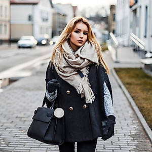 WILLBOND 24 Pcs White Faux Fur Pom Poms for Hats Faux Fluffy Pom Pom Balls with Elastic Loop 3.15" DIY Knitting Hat Pompoms for Keychains Shoes Scarves Bags Charms Crafts Accessories