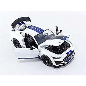 Jada Toys Bigtime Muscle 1:24 2020 Ford Mustang Shelby GT500 Die-cast Car Blue White Stripes, Toys for Kids and Adults
