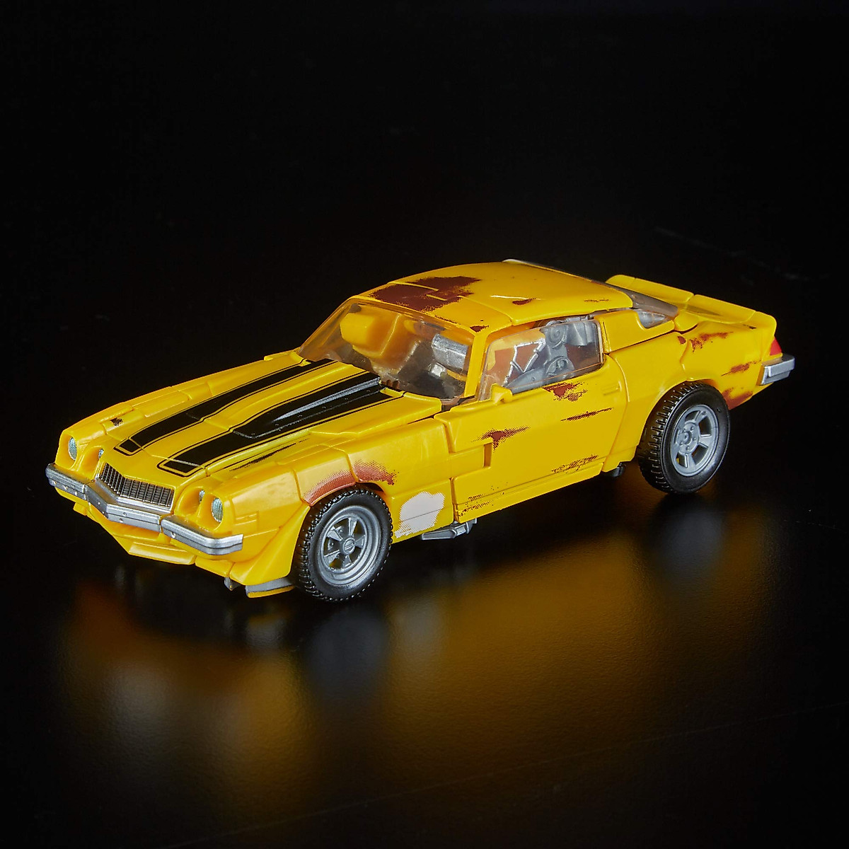 Transformers E4699 Studio Series 27 Deluxe Class Movie 1 Clunker Bumblebee Action Figure