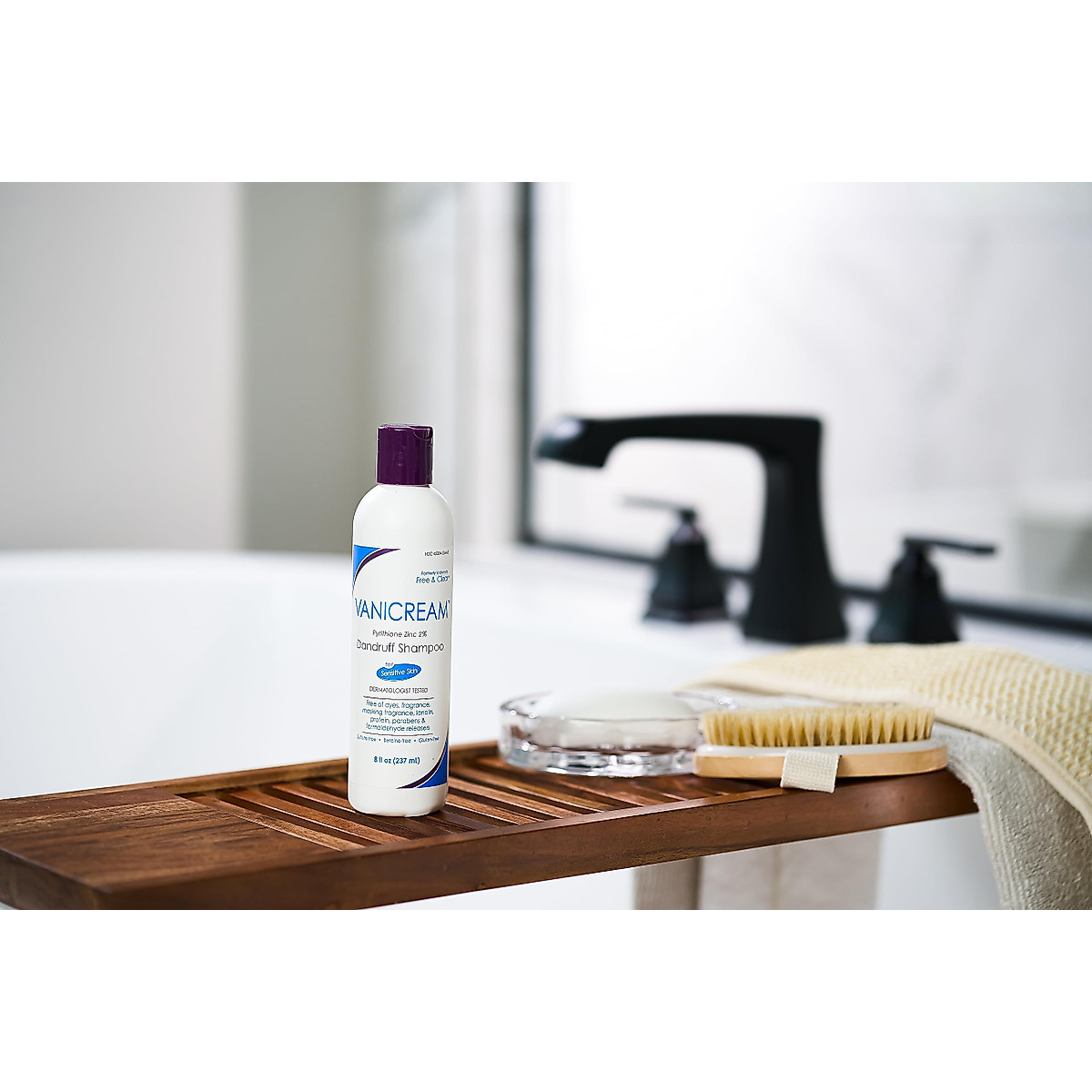 Vanicream Dandruff Shampoo – pH Balanced Mild Formula Effective For All Hair Types and Sensitive Scalps - Free of Fragrance, Lanolin, and Parabens – 8 Fl Oz