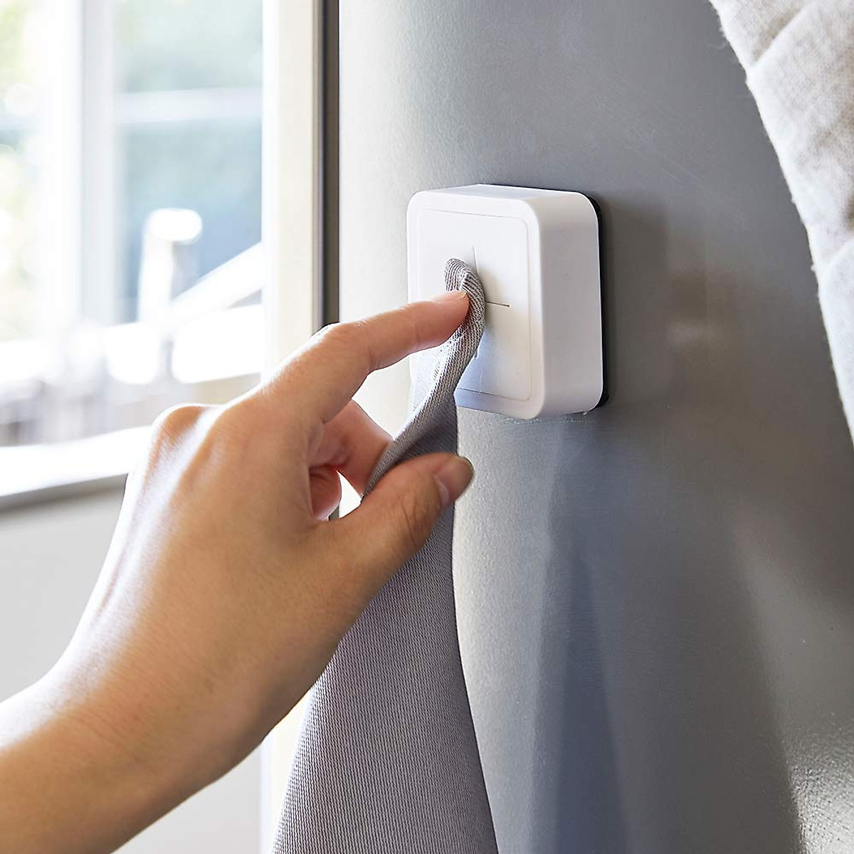 Yamazaki Industries 4248 Magnetic Kitchen Towel Holder, White, Approx. W 2.2 x D 0.9 x H 2.2 inches (5.5 x 2.3 x 5.5 cm), Tower, Towel Rack