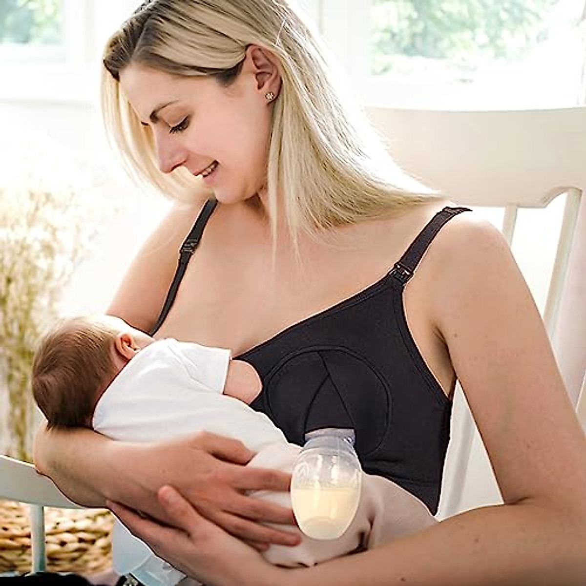 haakaa Pumping Bra Hands Free Maternity Bras for Breastfeeding Adjustable & No Underwire Breast Pump Bra and Nursing Bras with Extra Bra Extenders & Clips Breastfeeding Essentials (Black, X-Large)