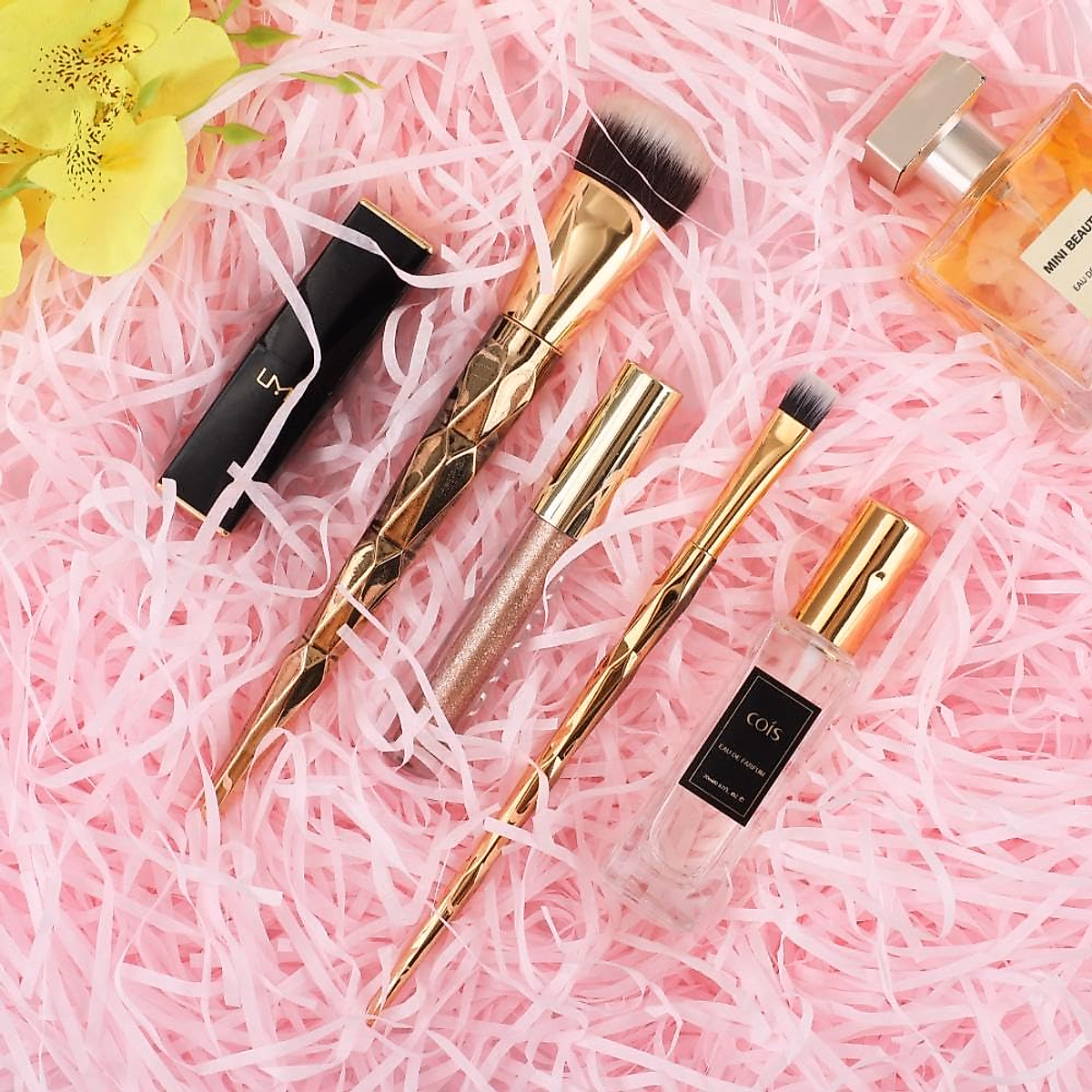 BoxSkivra 4 OZ Pink Crinkle Paper Shredded Paper for Gift baskets Filler Paper Shred for Gift Wrapping Crinkle Cut Paper Shred Filler for Easter Basket Grass, Christmas, Birthday, Mother's Day