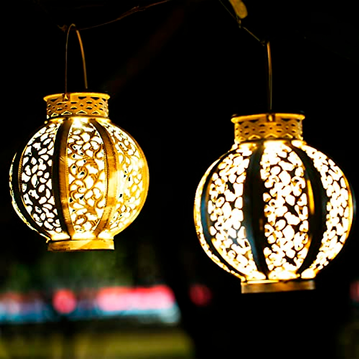 Generep Solar Lanterns, Retro Metal Solar Lights with Handle, 4 Lumen Sun Powered Garden LED Decorative Lighting for Yard, Tree Fence, Patio, Lawn, Balcony and Terrace(2 Pack)