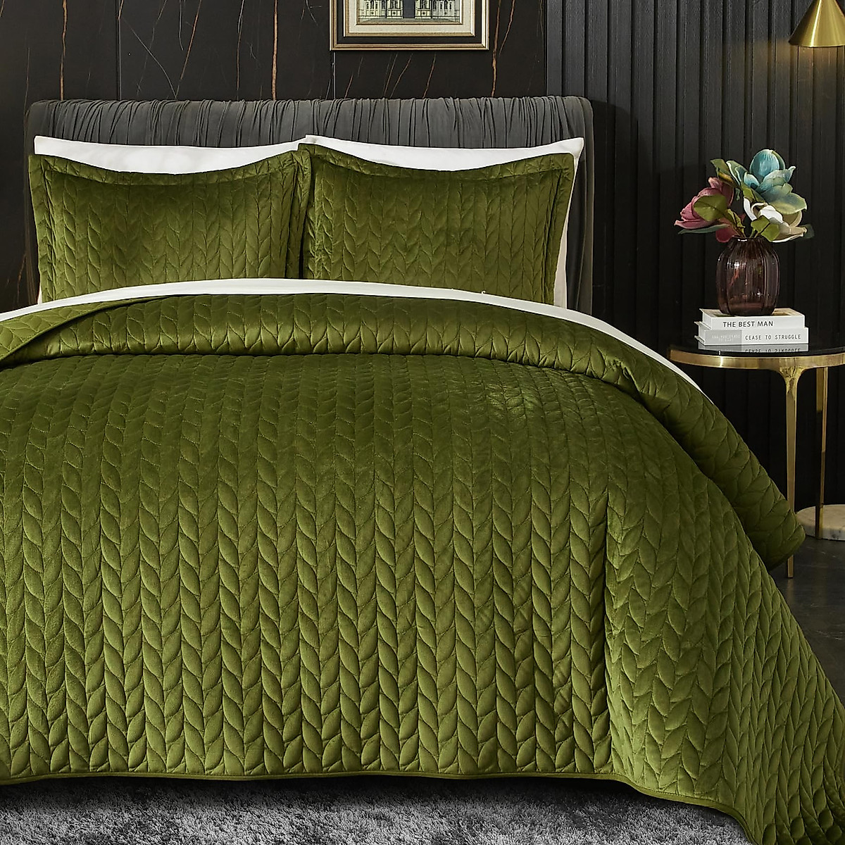 Ivellow Velvet Quilt Queen Size Green Lightweight Velvet Comforter Set Oversized Bedspread Coverlet Full for All Season 3Pcs Luxury Quilted Bedding