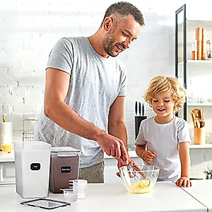 Lifewit Extra Large Food Storage Containers 175oz 4PCS with Lids Airtight for Flour, Sugar, Rice, Baking Supply Kitchen Pantry Bulk Food Organization with Measuring Cups, Labels, Maker (5.2L-4.7quart)