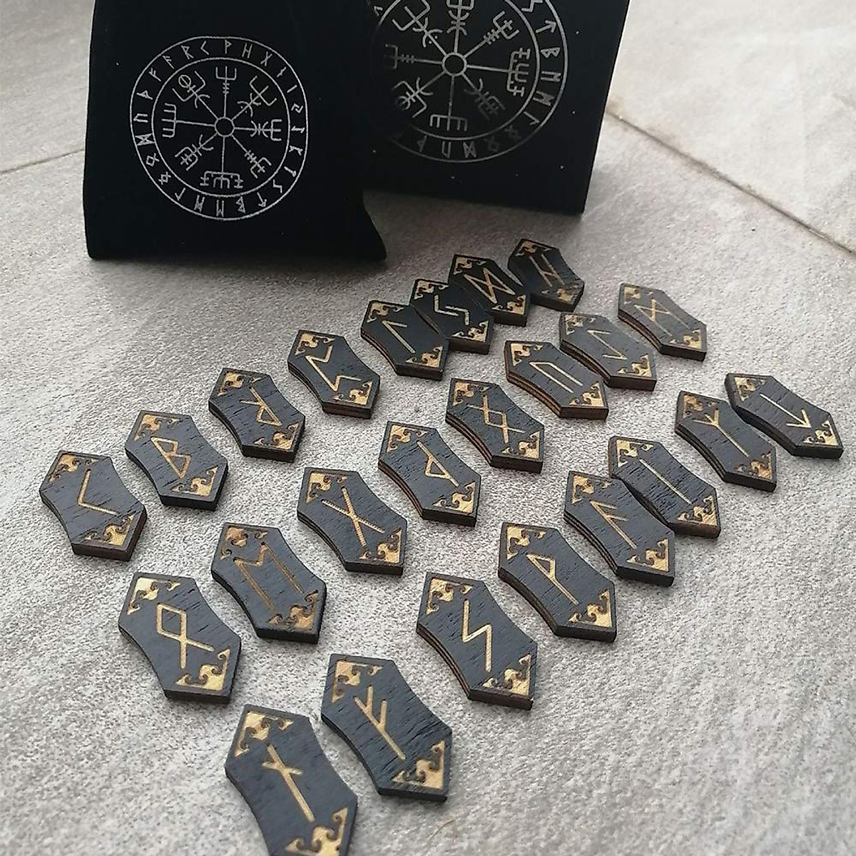 CALIDAKA Rune Stones Card Set, Zinc Alloy Wood Rune Stones Nordic with Storage Bag Props,Handmade Woodcut Rune Set Family Portable Home Entertainment Toys Supermarket Beginner Board Game