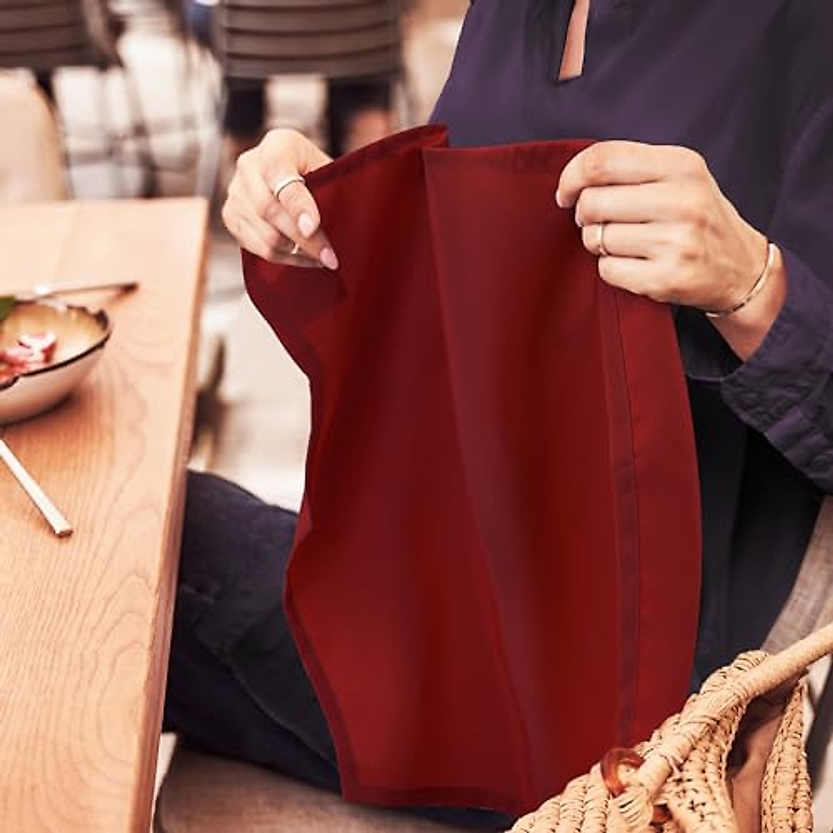 Utopia Home [24 Pack, Red] Cloth Napkins 17x17 Inches, 100% Polyester Dinner Napkins with Hemmed Edges, Washable Napkins Ideal for Parties, Weddings and Dinners