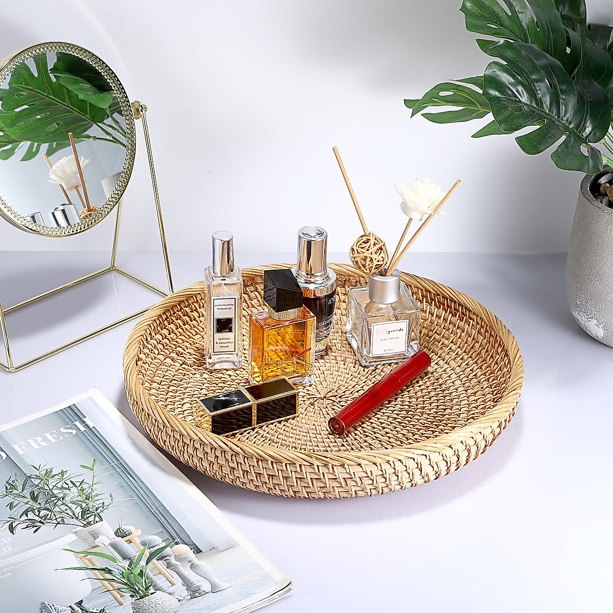 Hipiwe Round Key Basket Bowl for Entryway Table, 11.8" Large Rattan Basket Tray Decorative Ottoman Trays Centerpiece Tray for Coffee Table, Hand-Woven Fruit Basket Wicker Serving Tray