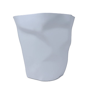 Small Plastic Geometric Design Trash Can, Trash Can for Bathrooms, Laundry, Kitchens, Offices, Kids Rooms, Bedrooms. 3.9 Gallon (Gray)