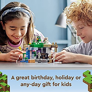 LEGO Minecraft The Skeleton Dungeon Set, 21189 Construction Toy for Kids with Caves, Mobs and Figures with Crossbow Accessories