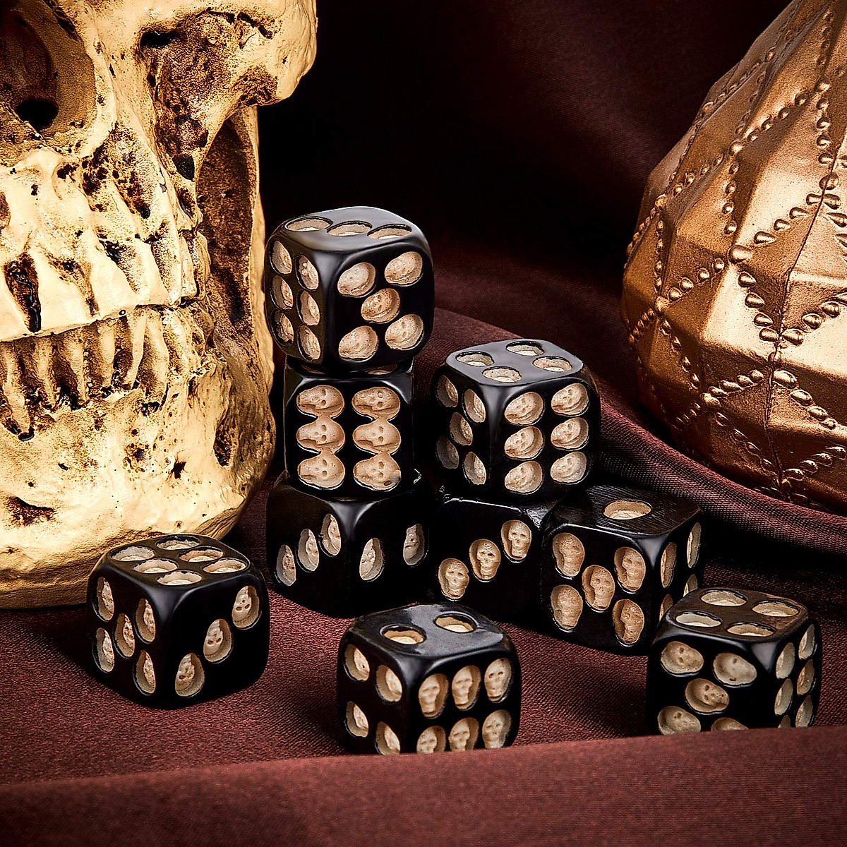 10 Pieces Black Skull Dice Halloween Dice 3D Skeleton Dice Decorative Mini Skull Face Gaming Dice 0.7 Inch Cube Dice with Flannel Bag for Club Pub Halloween Party