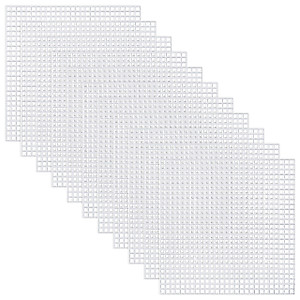 Pllieay 30 Pieces 6 Count Plastic Mesh Canvas Sheets for Embroidery, Acrylic Yarn Crafting, Knit and Crochet Projects (4.1 X 4.1 Inch)