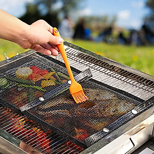 2 PCS BBQ Mesh Grill Bags for Outdoor Grill, Non-Stick Barbecue Bags Reusable for Charcoal Gas Electric Grills Smokers BBQ Veggie Grill Bags for Cooking Vegetables Grilling Bag Pouches Heat-Resistant