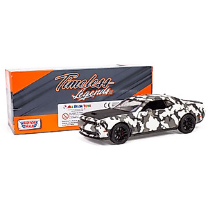 Motormax All Star Toys Exclusive 2018 Dodge Challenger SRT Hellcat Widebody Camouflage 1/24 Diecast Model Car 79350 Camo