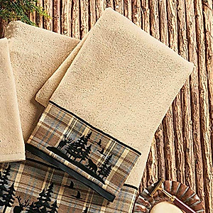 BLACK FOREST DECOR Wildlife Timberland Hand Towel