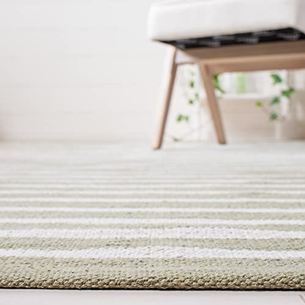 SAFAVIEH Montauk Collection 6' x 9' Light Green/Ivory MTK313W Handmade Flatweave Boho Farmhouse Cotton Modern Stripe Living Room Dining Bedroom Area Rug