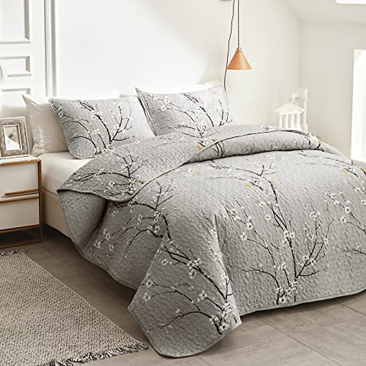UOZZI BEDDING California King Reversible Quilt Set Oversized 102x114 Gray Branch Floral Soft Microfiber Lightweight Coverlet Bedspread Summer Comforter Set Bed Cover for All Season (1 Quilt+ 2 Shams)