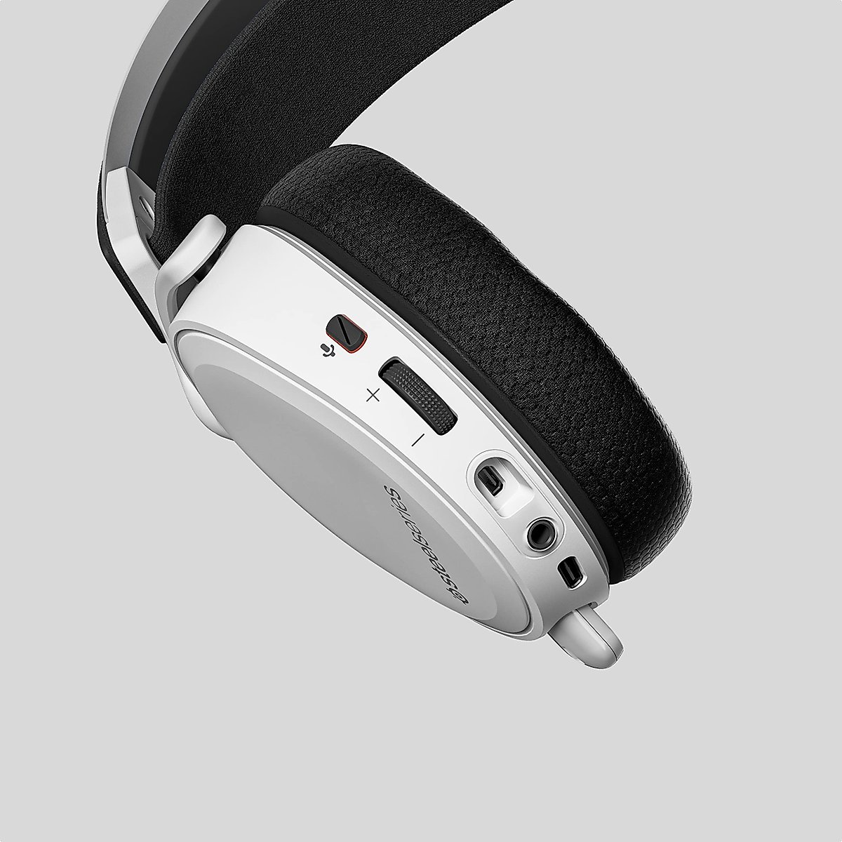 SteelSeries Arctis 7+ Wireless Gaming Headset – Lossless 2.4 GHz – 30 Hour Battery Life – USB-C – 7.1 Surround – For PC, PS5, PS4, Mac, Android and Switch – White