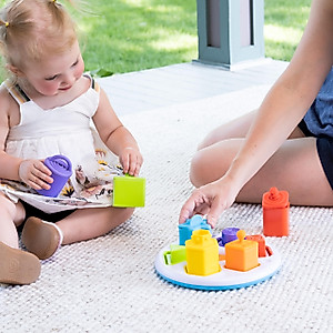 Fat Brain Toys Plugzy - Fine Motor Shape-Learning Sensory Toy, Babies & Toddlers