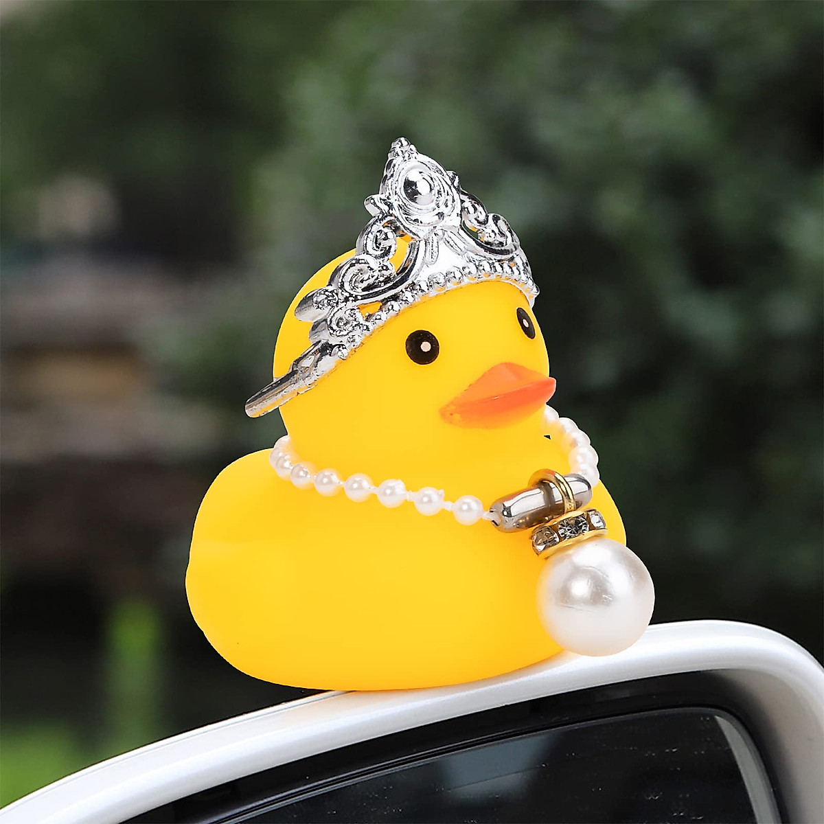 wonuu Car Duck Rubber Duck Car Ornaments Duck Car Dashboard Decorations with Mini Crown and Necklace, C-Female Crown