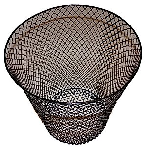 ESSENTIALS Black Wired Mesh Waste Basket 10.75 in Tall (2.72 Gallons = 10.89 Quarts = 10.3 Liters of Volume)