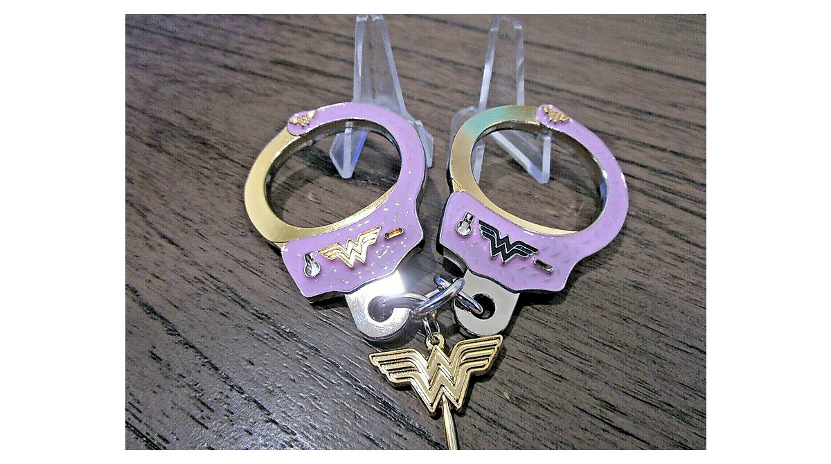 NYPD Detectives Wonder Woman Pink Handcuffs Coin