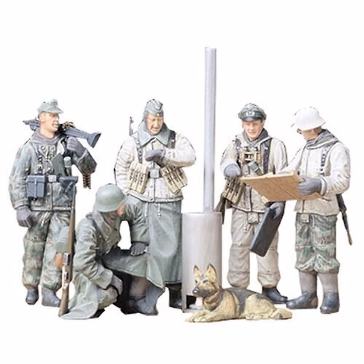 Tamiya 35212 1/35 German Soldiers at Field Briefing