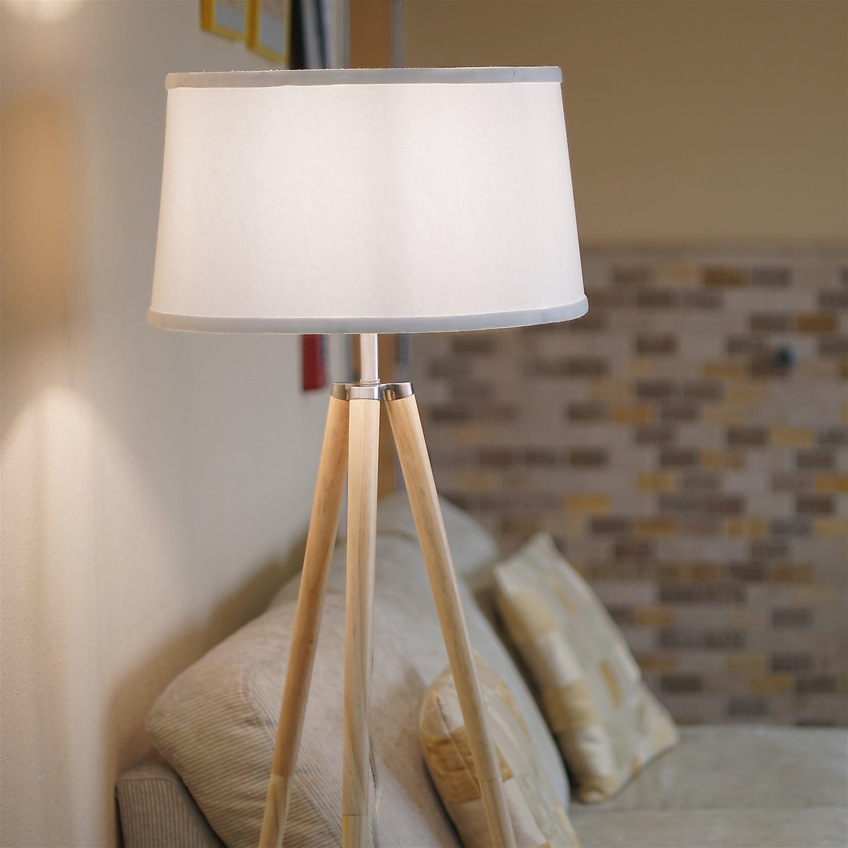 Kira Home Grace 60.5" Mid Century Modern Tripod LED Floor Lamp + Energy Efficient 9W Bulb, Wooden Tripod Legs + White Shade