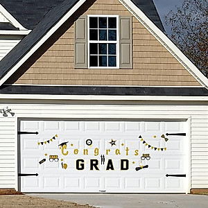 31 Picees 2023 Graduation Car Decorations, Black and Gold Congrats Grad Magnetic Decorations Parade, Congrats Grad Graduation Party Decor,Refrigerator Decal Stickers Garage Door Theme Party Supplies