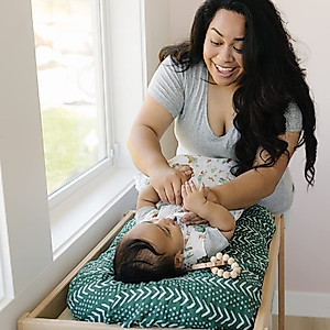 Bebe au Lait Premium Muslin Changing Pad Cover - Elasticized Fit, Safety Strap Holes, 2-Layer Muslin Blend, Fits Standard Baby Changing Pad up to 36" X 18" X 6"- One Size, Mudcloth