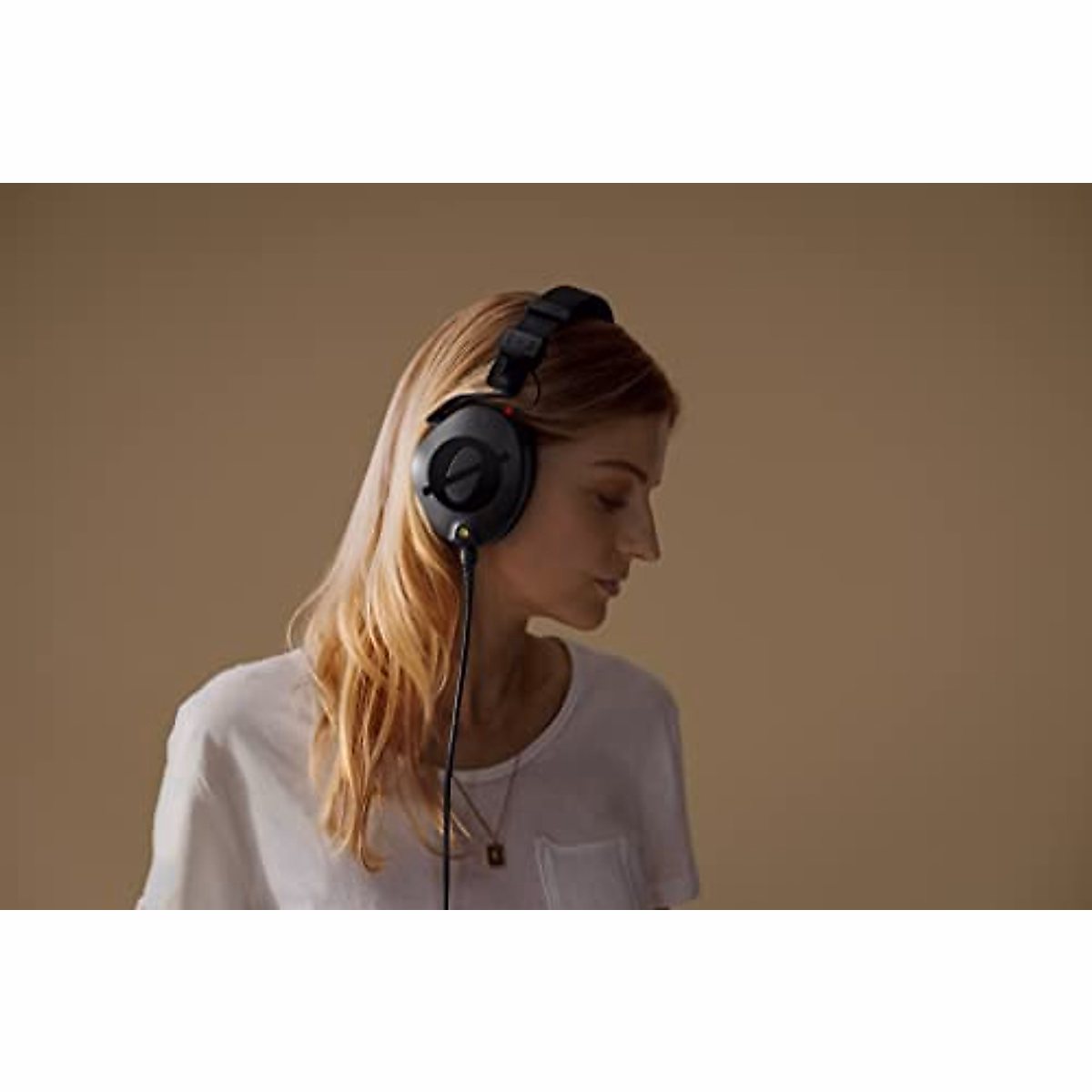 RØDE NTH-100 Professional Over-ear Headphones For Content Creation, Music Production, Mixing and Audio Editing, Podcasting, Location Recording,Black