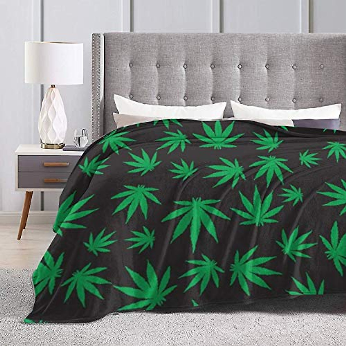 PNNUO Flannel Fleece Blanket-Leaf Weed Blanket Throw,All-Season Plush Blanket Comfortable & Warm for Couch Bed Or Men Women 50"X40"