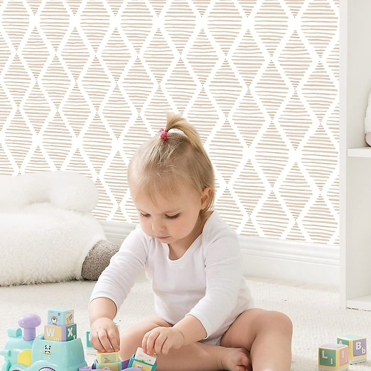 Yun-aeon 17.7" X 120" White and Beige Stripe Peel and Stick Wallpaper Modern Diamond Contact Paper Geometric Removable Wallpaper Self Adhesive Wall Paper for Bedroom Drawers Cabinets Decor Vinyl