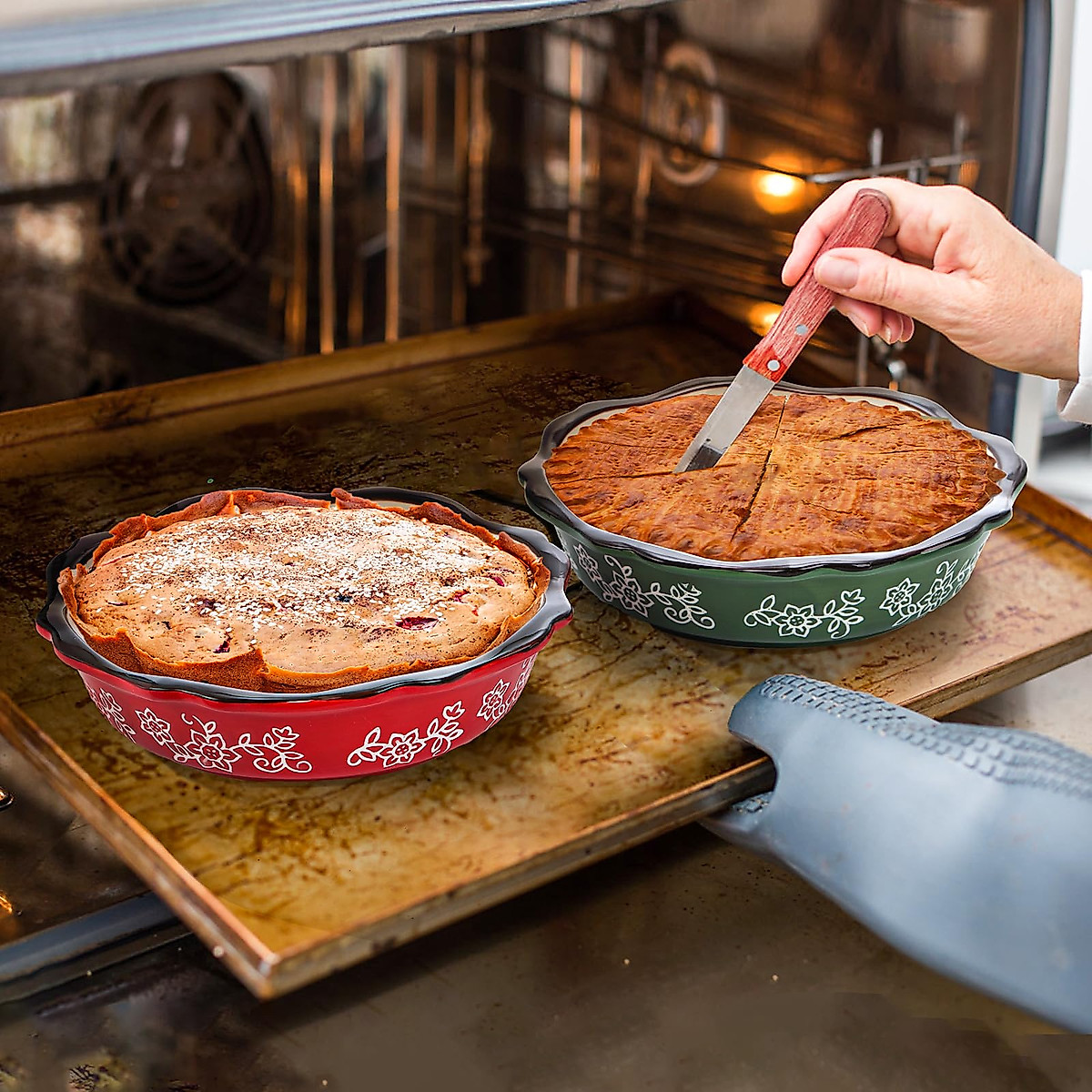 Cedilis 4 Pack Ceramic Mini Pie Pans, 6 inch Pot Pies Pan with Fluted Rims, 10oz Small Pie Dish for Baking Individual Quiche, Tarts, Fruit Pies, Microwave and Dishwasher Safe, 4 Color