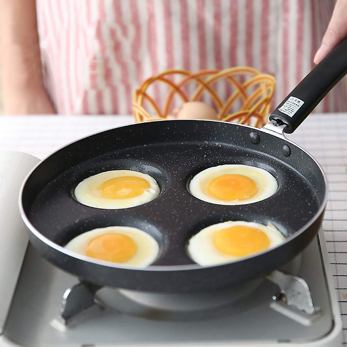 Unoschrim 4-Cup Egg Frying Pan, Nonstick Frying Pan, Aluminium 9.5-Inch Egg Frying Pan, Multifunctional Breakfast Frying Pan for Egg, Bacon, Pancake or Burger, Gas Stoves Compatible, Black